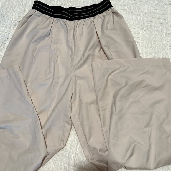 J.ING | Pants & Jumpsuits | Nwt Jing Wide Leg Beige Flowy Pant Elastic ...